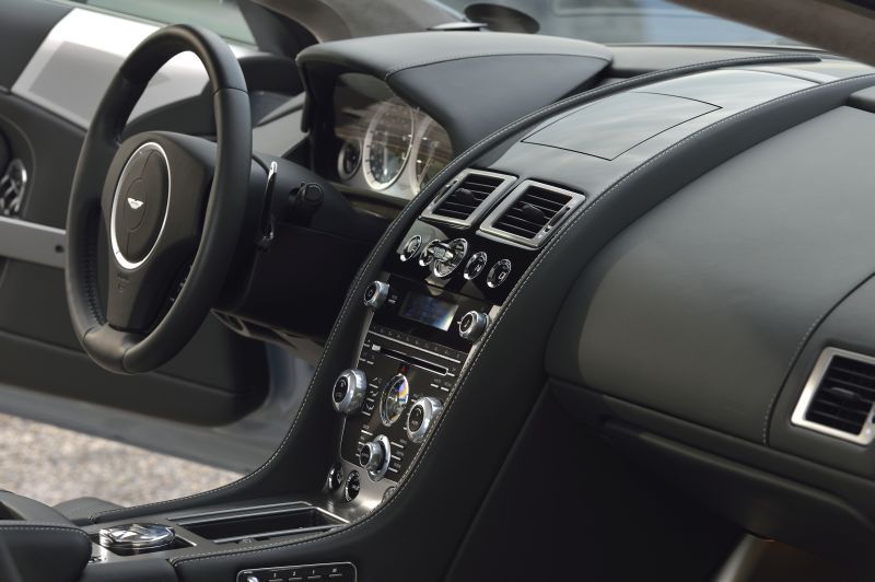 Aston Martin DB9 technical specifications and fuel economy